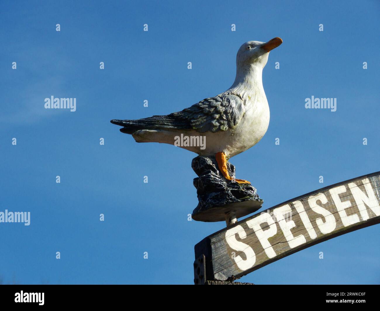 Carved seagull hi-res stock photography and images - Alamy