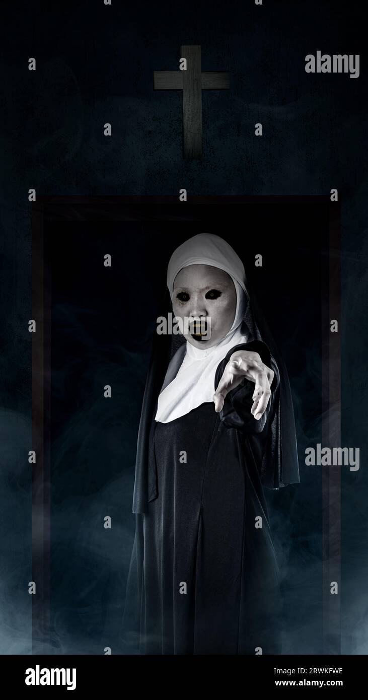 Spooky nun design hi-res stock photography and images - Alamy