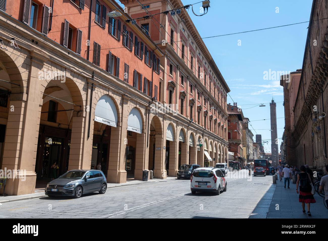 Via ugo bassi portico hi-res stock photography and images - Alamy