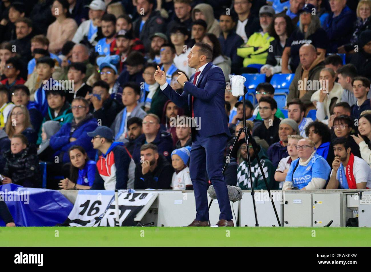 Red star belgrade coach hi-res stock photography and images - Alamy