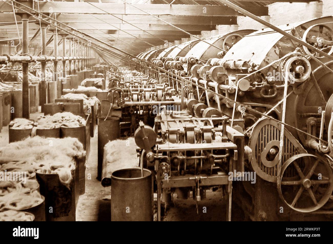 Cotton carding machine cotton hi-res stock photography and images - Alamy