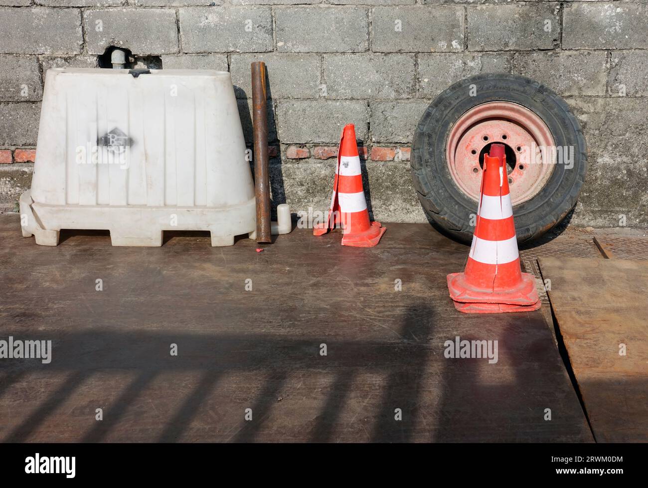 Roadwork equipment hi-res stock photography and images - Alamy