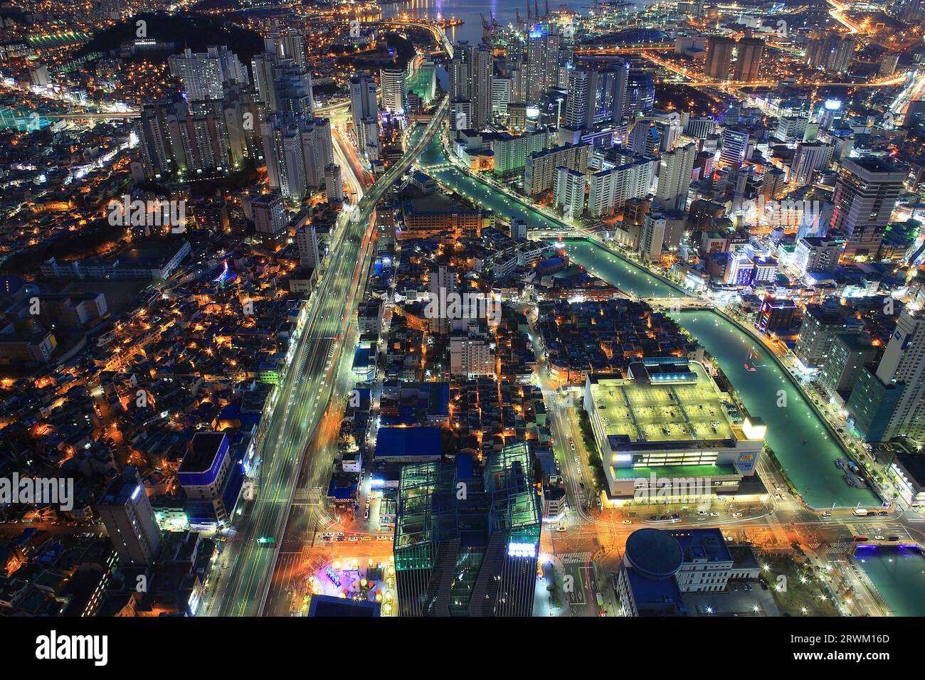 Busan international financial center hi-res stock photography and ...