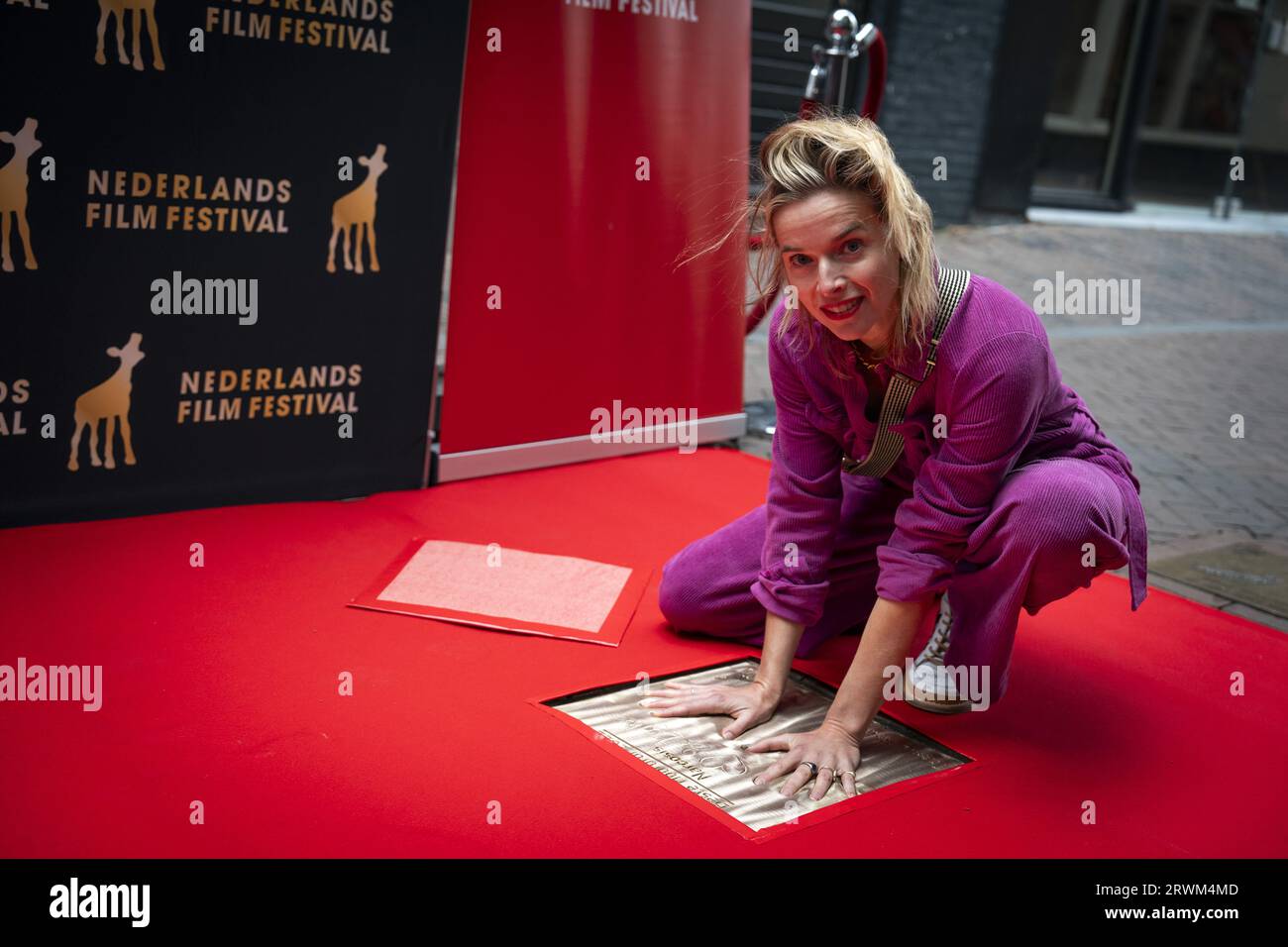 UTRECHT - The unveiling of the Golden Tile by Thekla Reuten (Best ...