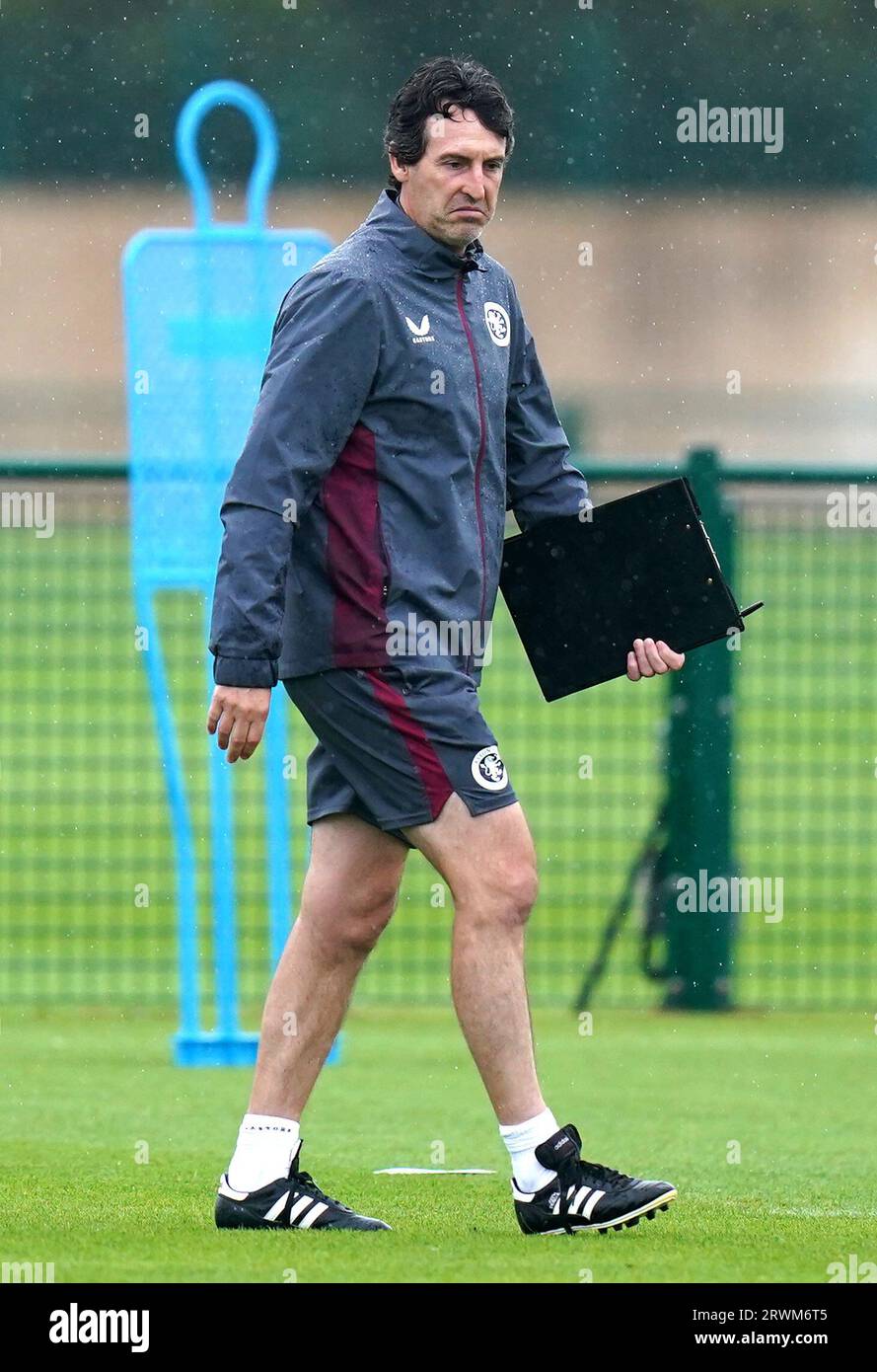 Unai emery villa training hi-res stock photography and images - Alamy