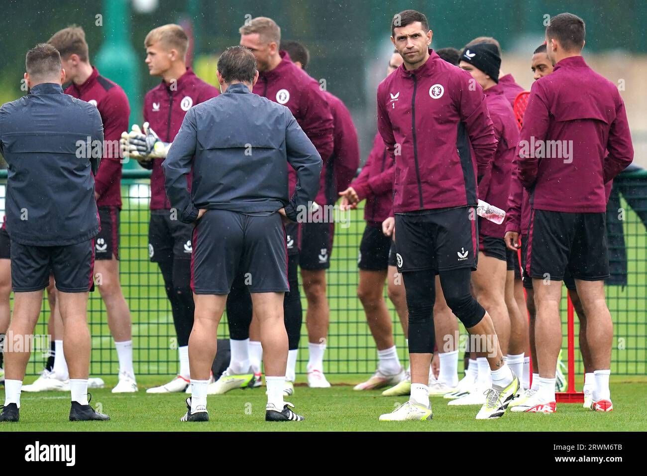 Emiliano martinez aston villa training hi-res stock photography and ...