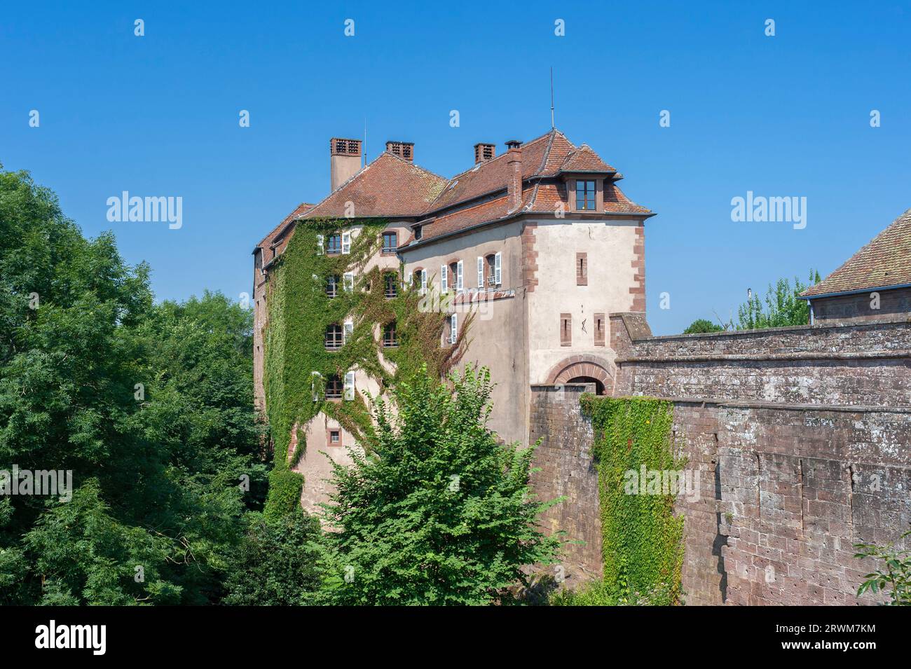 View of Lutzelstein Castle, La Petite-Pierre, Alsace, France, Europe ...