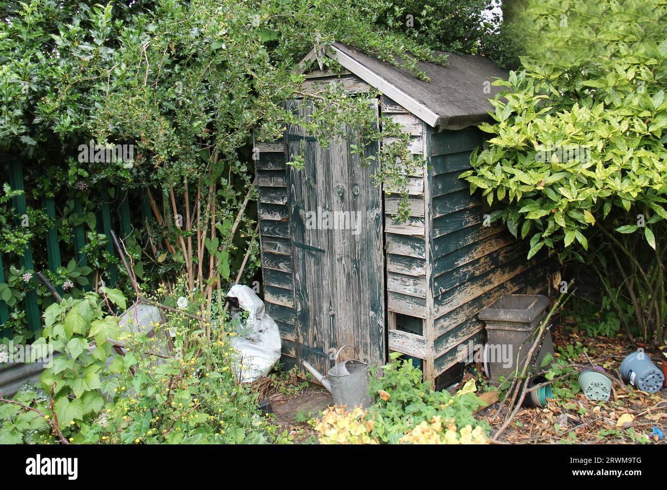 Corner of a garden hi-res stock photography and images - Alamy