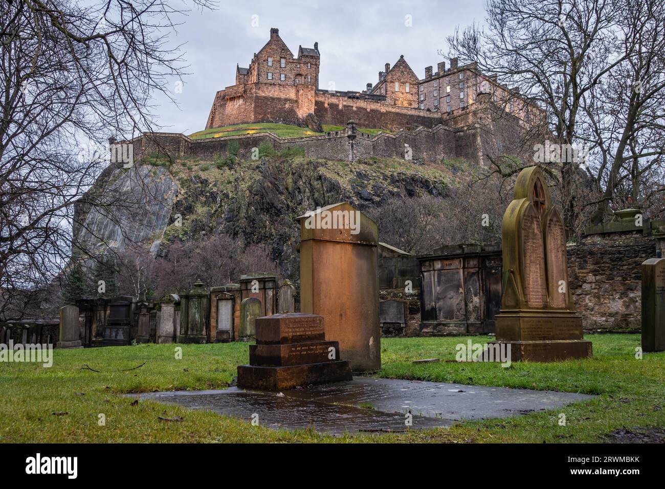 Iconic castle scotland hi-res stock photography and images - Alamy