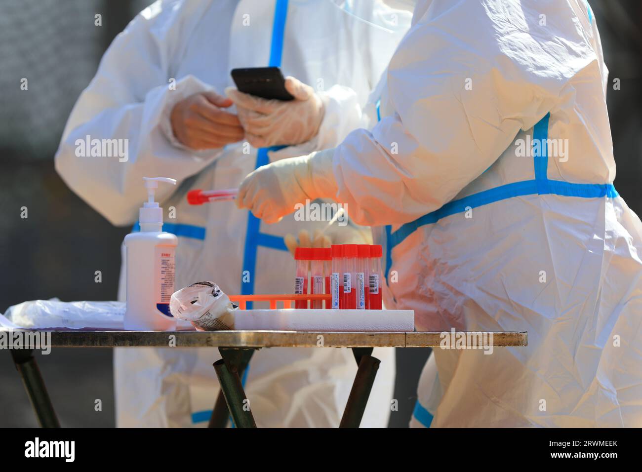 Medical staff tested residents for nucleic acid in a community, North ...