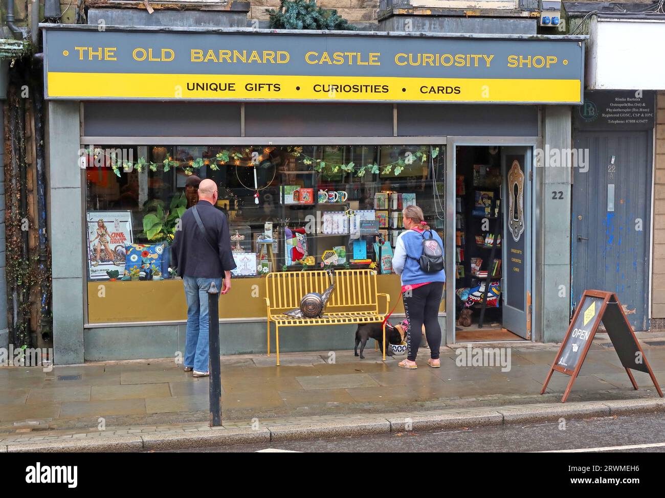Old barnard castle curiosity shop hi-res stock photography and images ...