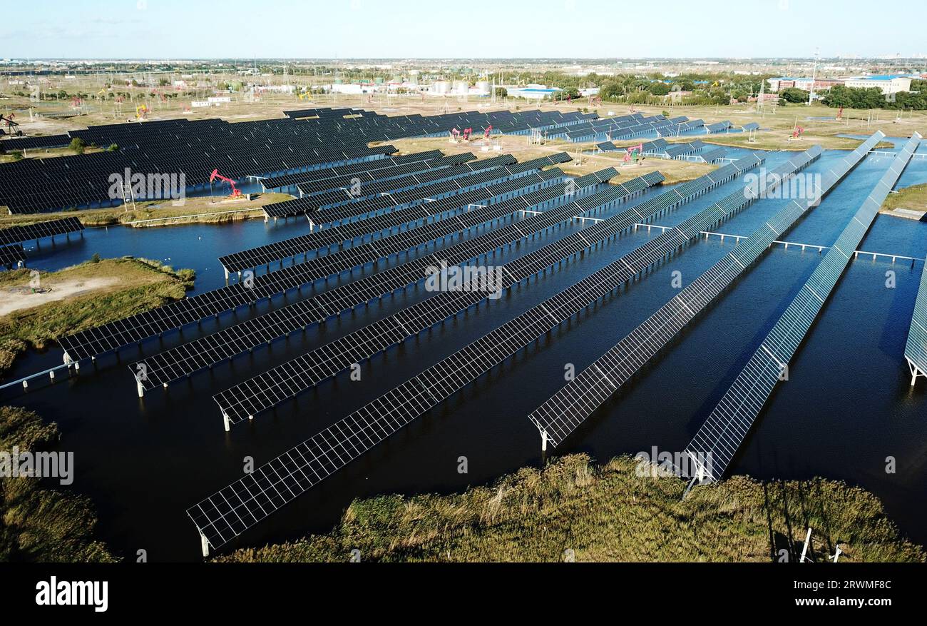 (230920) -- DAQING, Sept. 20, 2023 (Xinhua) -- This aerial photo taken ...