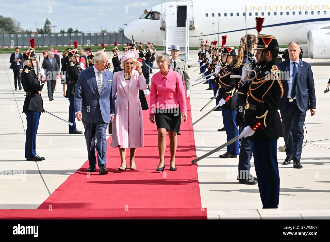 French Prime Minister, Ms Elisabeth Borne (right) welcomes King Charles ...