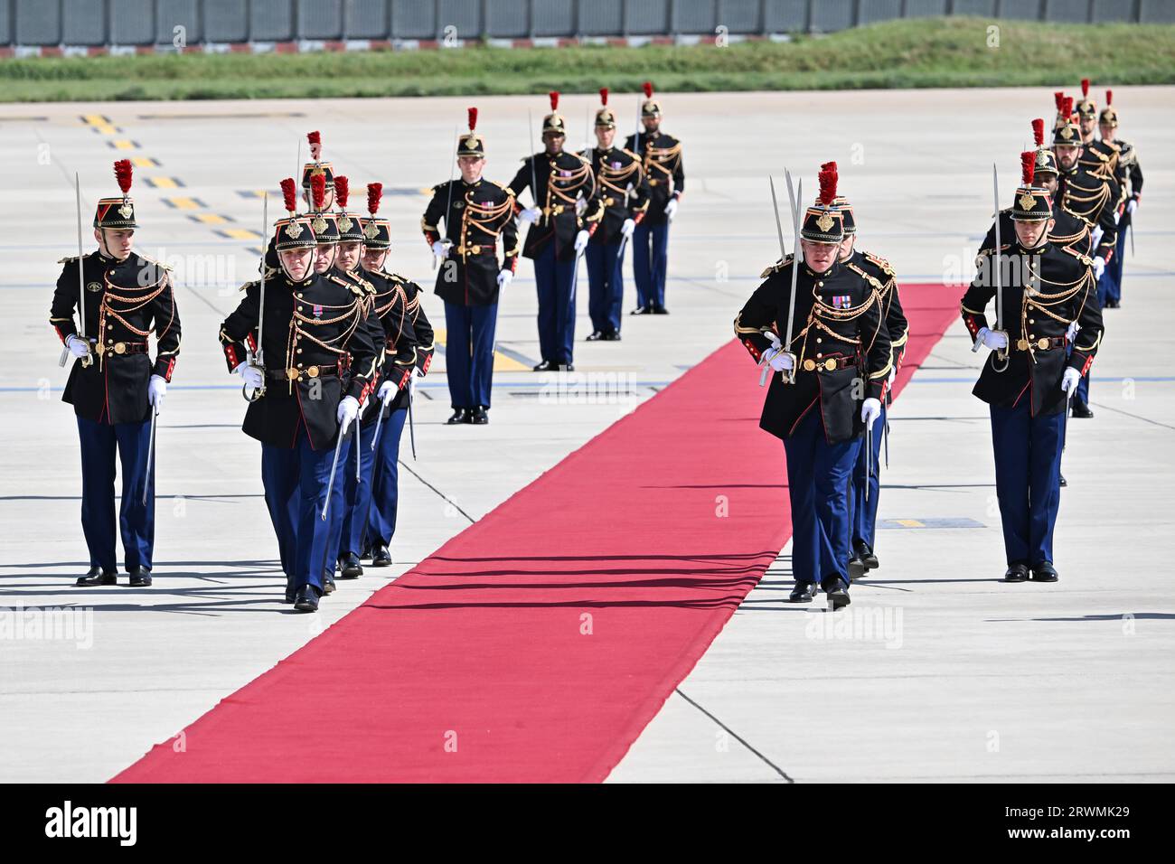 A Guard of Honour, formed of one Officer and 20 Guardsmen of the Garde ...