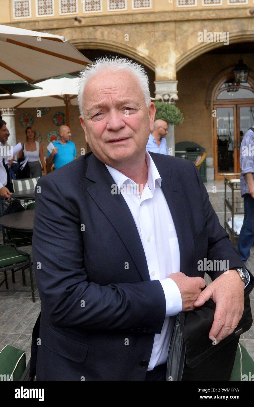 Eddie wilson ryanair hi-res stock photography and images - Alamy