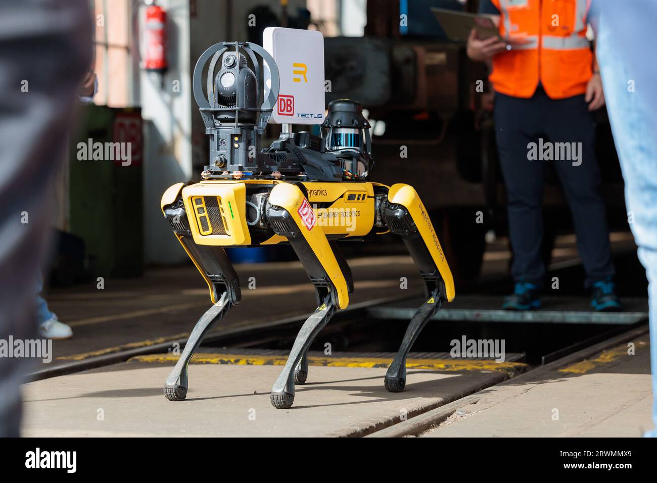 Bischofsheim, Germany. 20th Sep, 2023. Robot dog "Spot" for digital ...