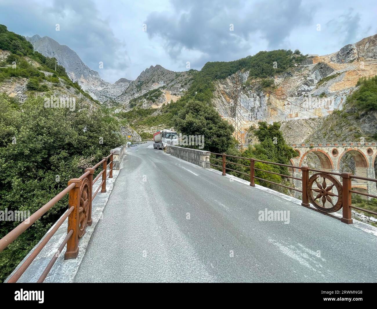 Marble italian canyon hi-res stock photography and images - Alamy