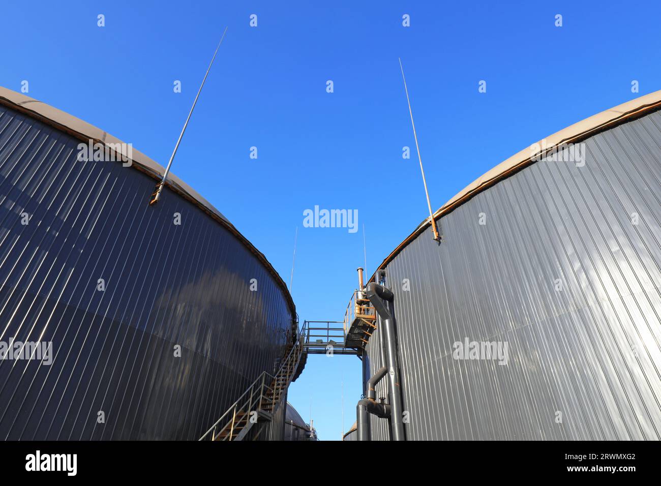 The huge anaerobic fermentation tank is in a factory in North China ...