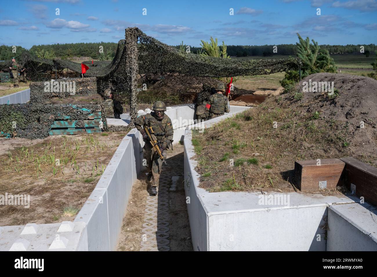 Military live firing range hi-res stock photography and images - Alamy