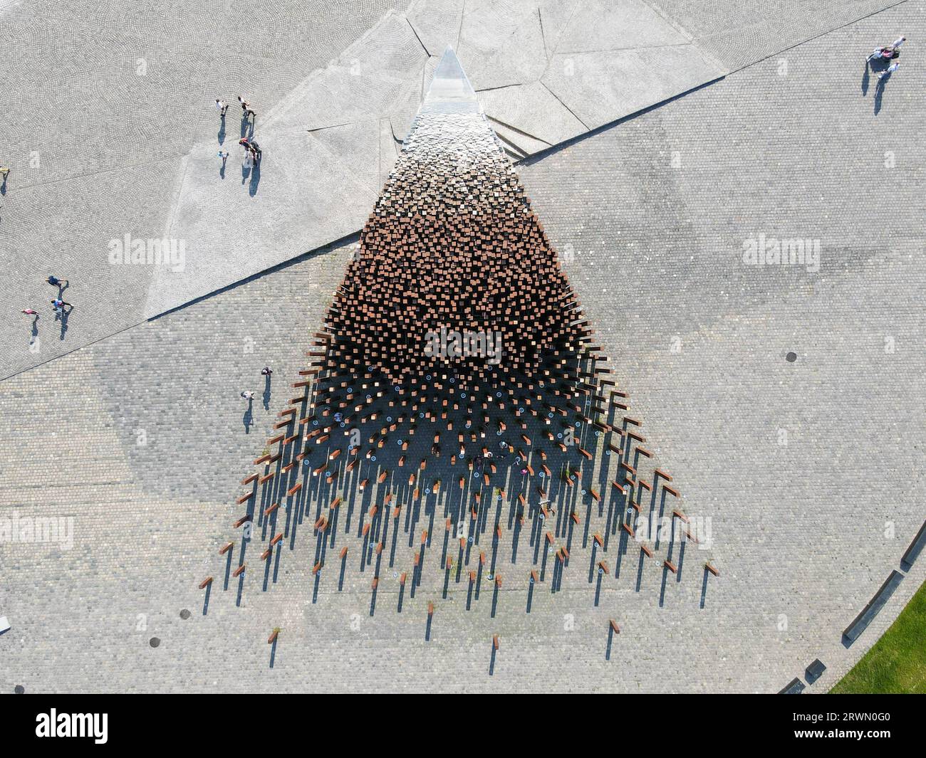 1956 revolution monument hi-res stock photography and images - Alamy