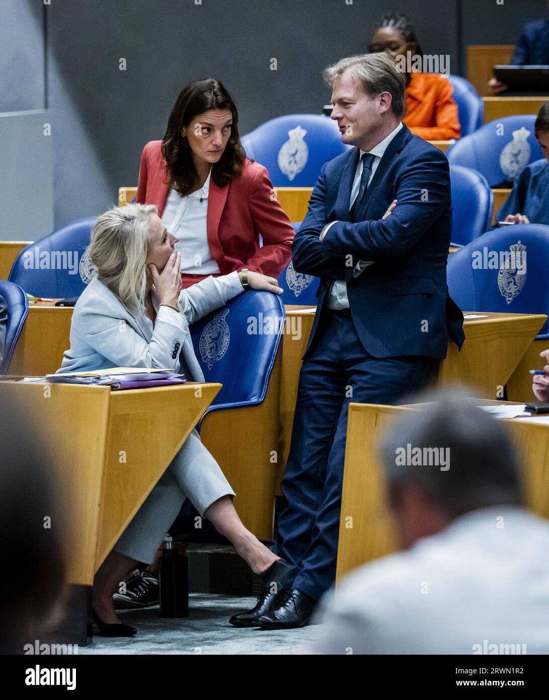 THE HAGUE - Lillian Marijnissen and Sandra Beckerman (SP) talk with ...