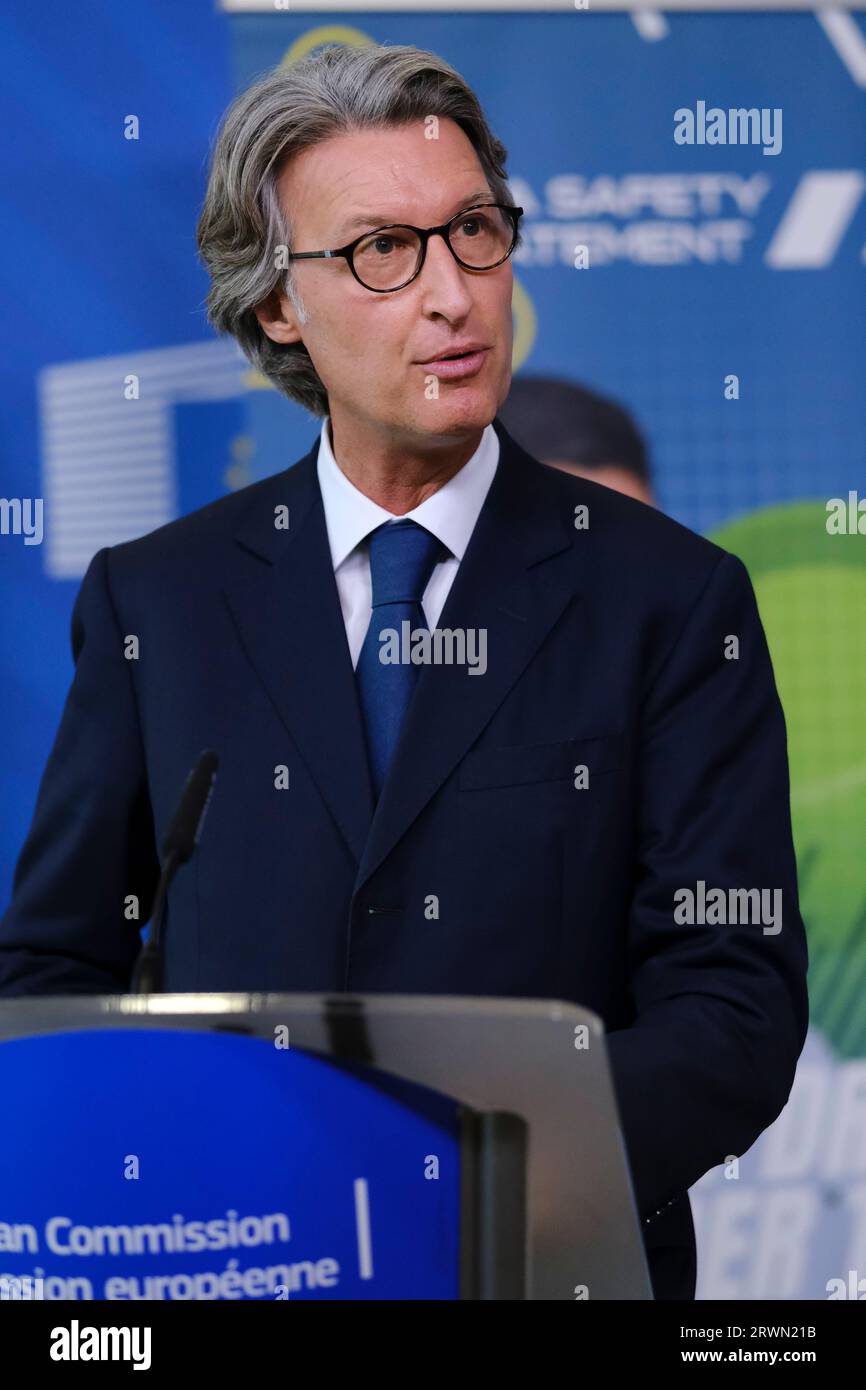 Jean charles decaux hi-res stock photography and images - Alamy