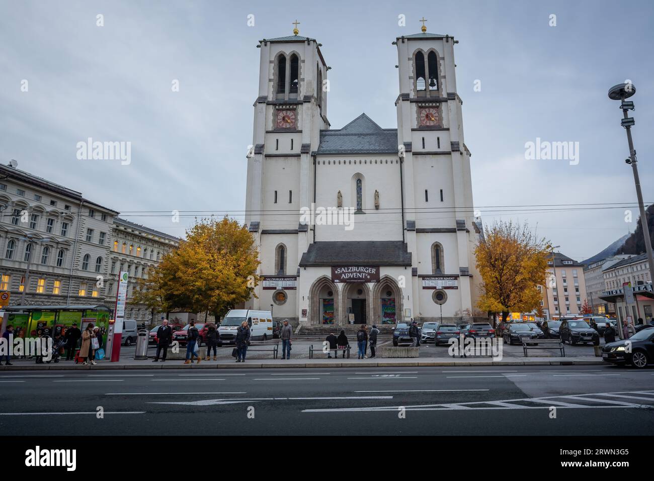 Tower church st andrew hi-res stock photography and images - Alamy