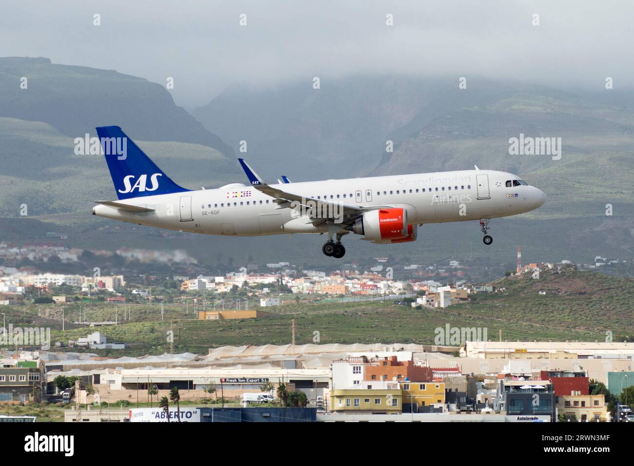 Avión de línea Stock Photo - Alamy