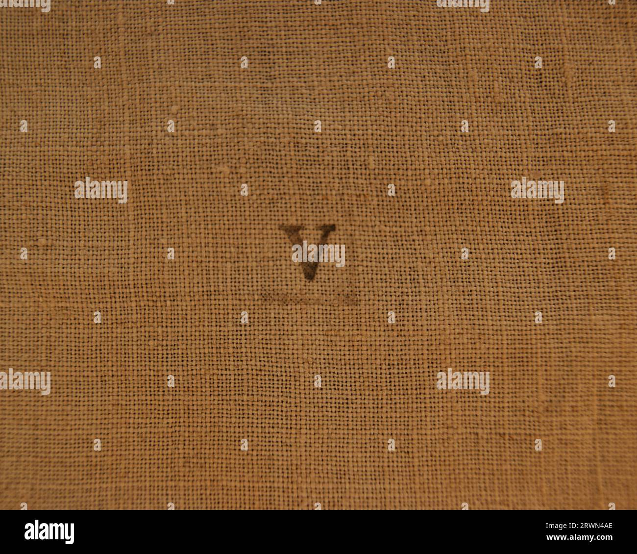 Letter scrabble v hi-res stock photography and images - Alamy