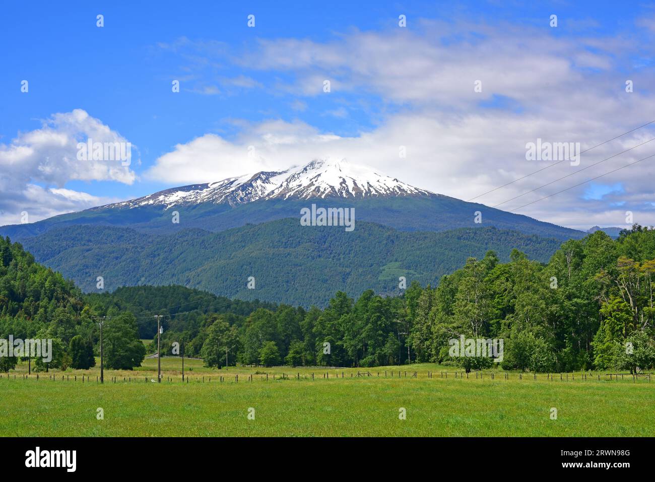 Mocho-Choshuenco volcano (stratovolcano). Panguipulli, Valdivia ...