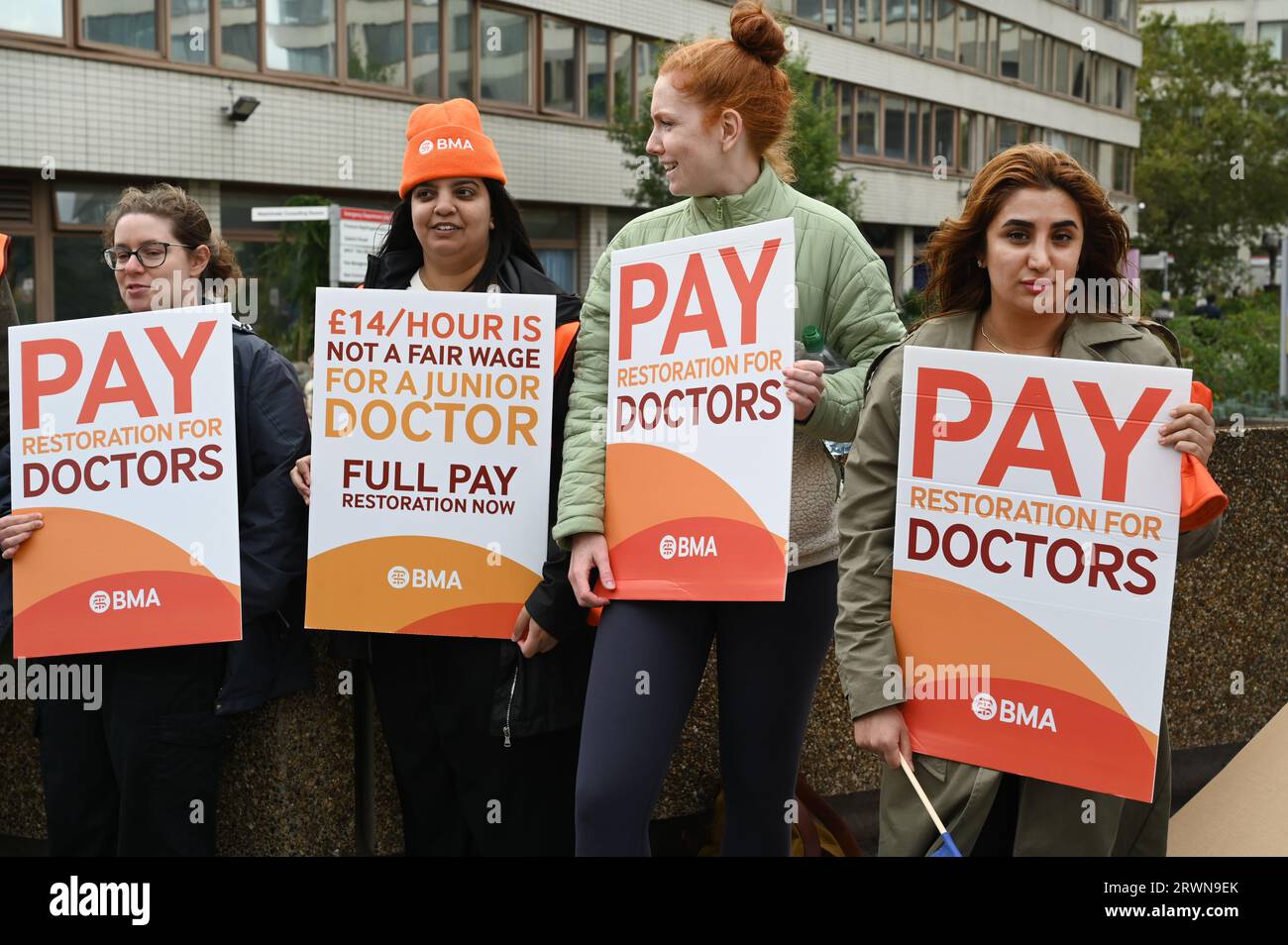 Nhs doctors hi-res stock photography and images - Alamy