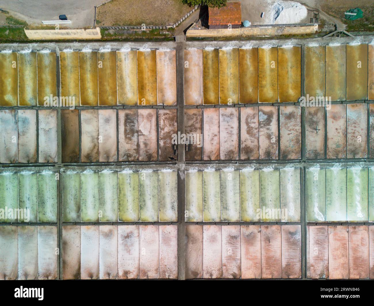Sea salt extraction hi-res stock photography and images - Alamy