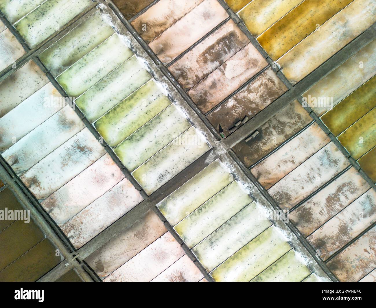 Sea salt extraction hi-res stock photography and images - Alamy