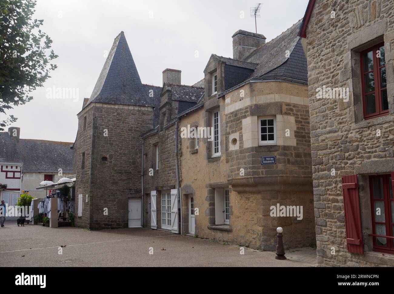 Traditional stone building Piriac sur Mer Stock Photo - Alamy