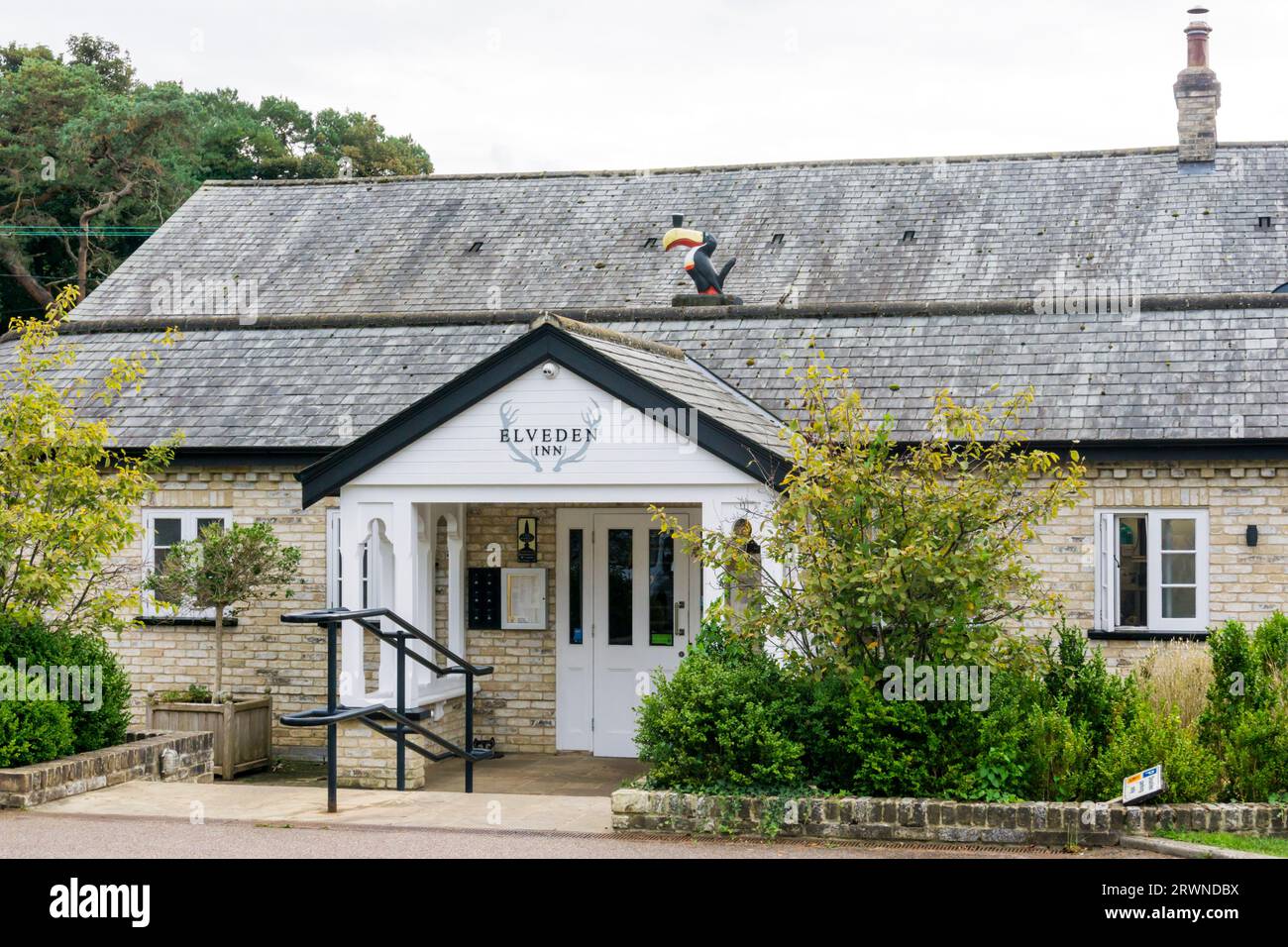 English country public house hi-res stock photography and images - Alamy