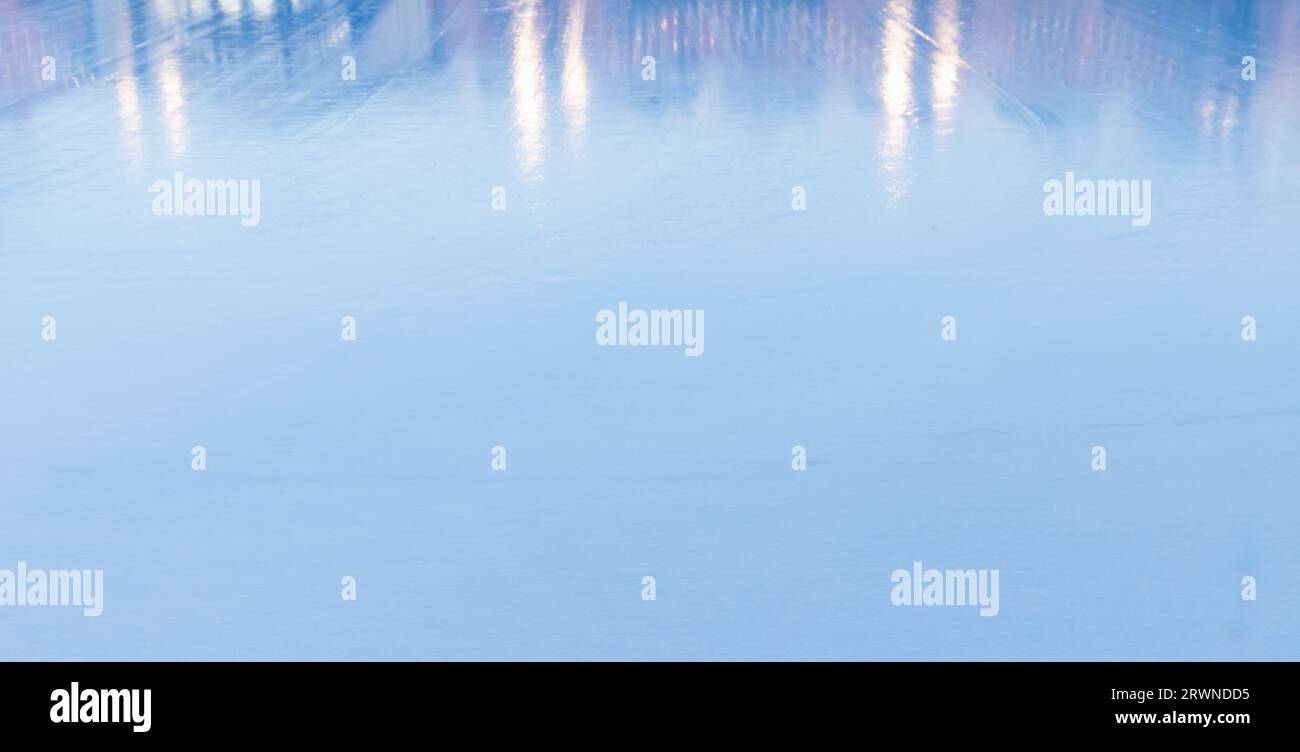 Empty ice skating rink lights hi-res stock photography and images - Alamy