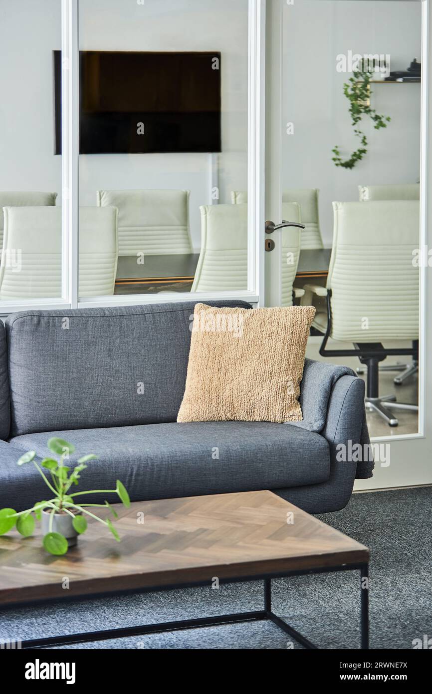 clean office space Stock Photo - Alamy