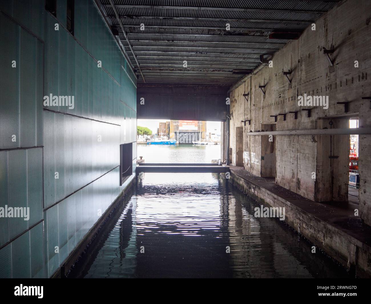 Base sous-marine, submarine pens, Saint Nazaire Stock Photo - Alamy