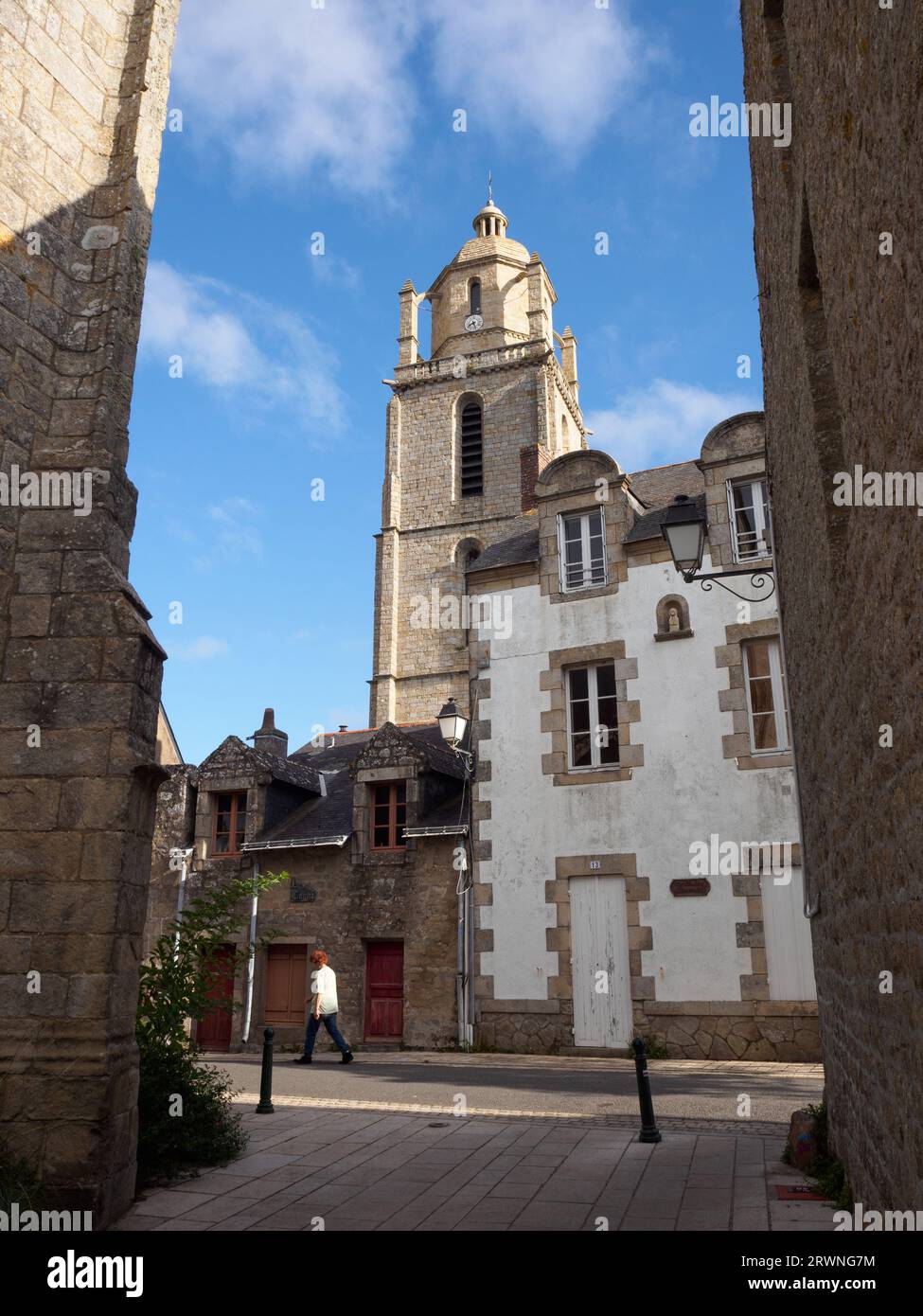 Old rendered houses hi-res stock photography and images - Alamy