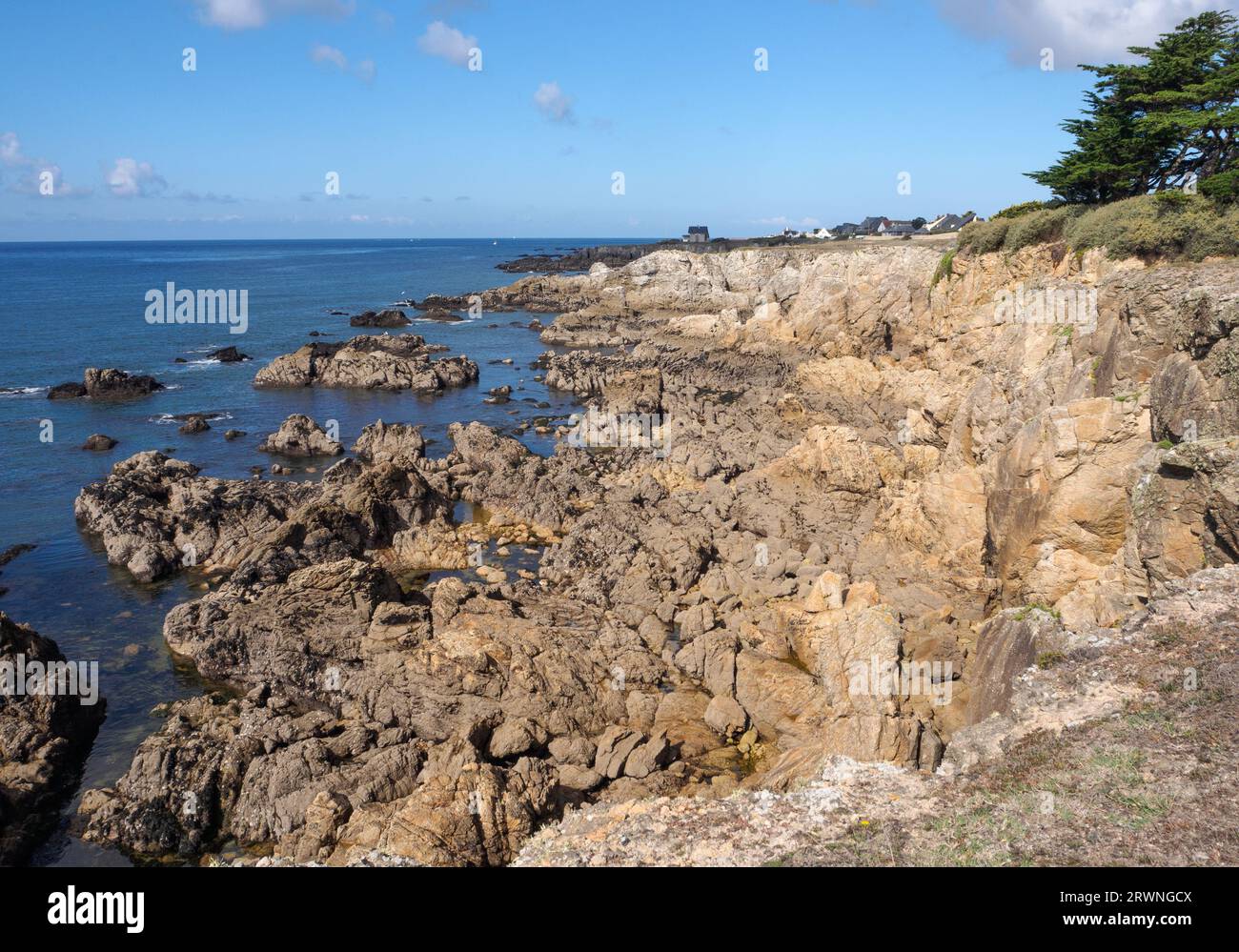 Brittany cliffs hi-res stock photography and images - Alamy