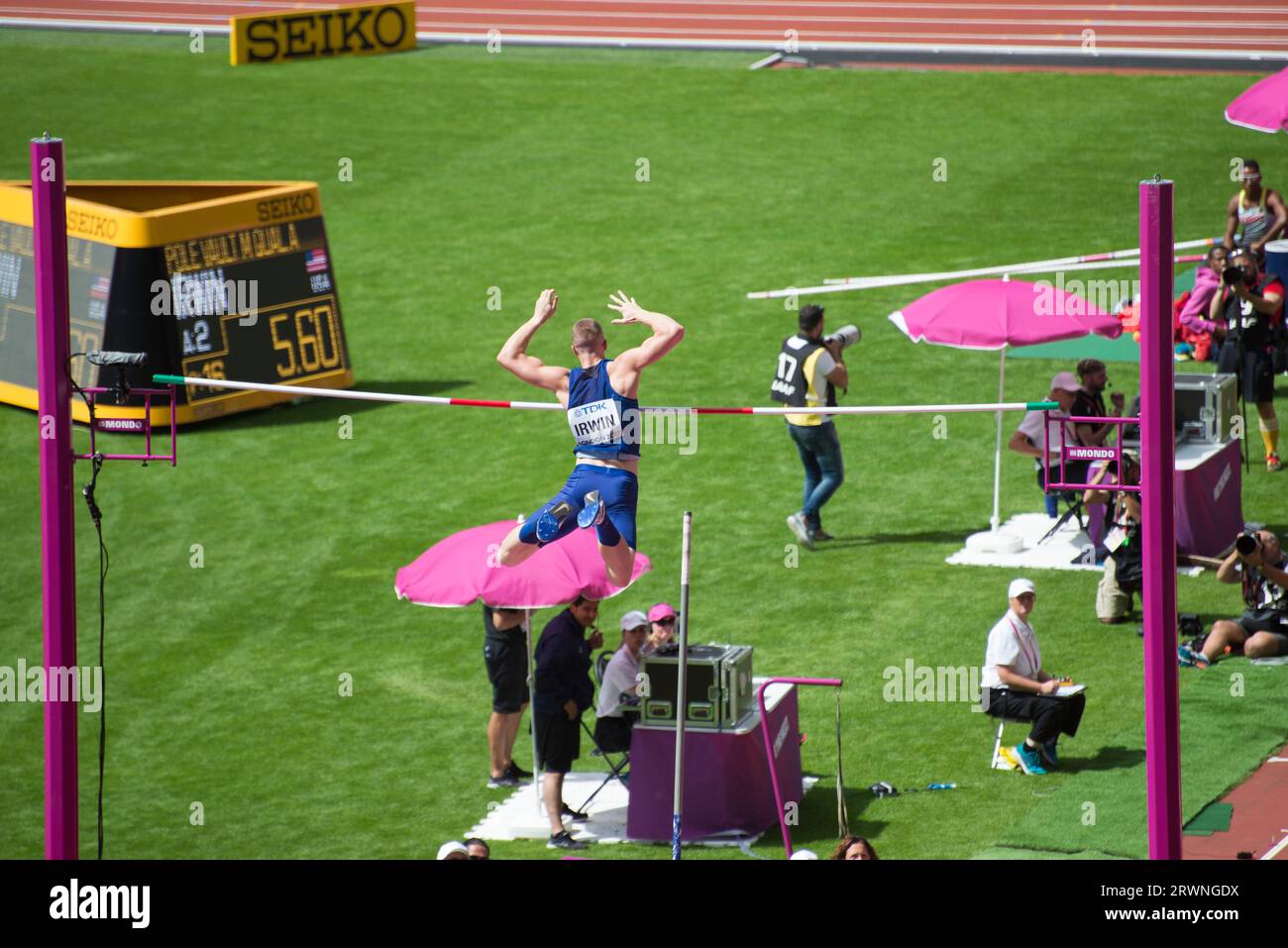 Andrew Irwin pole-vaulter at the London 2017 World Athletics ...