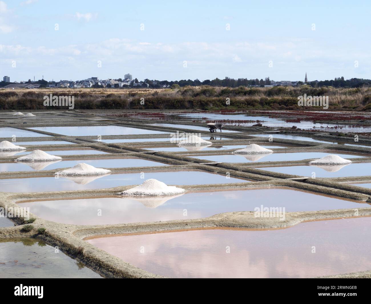 Salt pans hi-res stock photography and images - Alamy