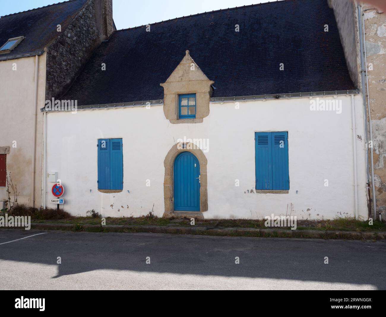 Dormer cottage hi-res stock photography and images - Alamy