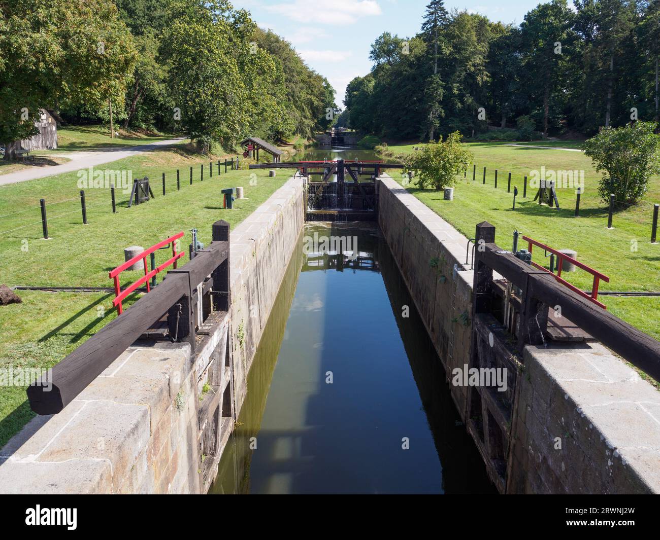 Brittany ille et rance canal hi-res stock photography and images - Alamy