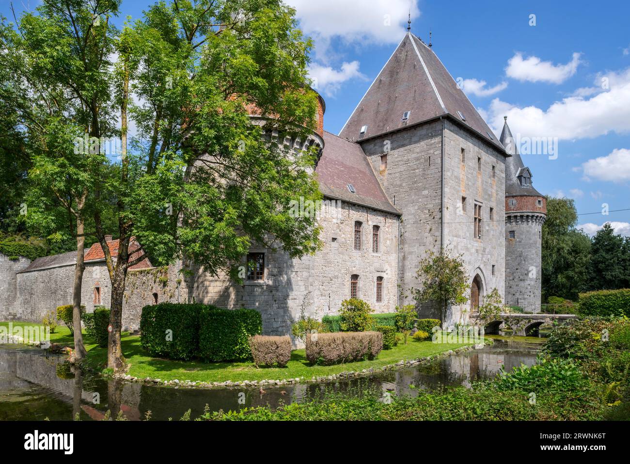 14th century castles hi-res stock photography and images - Alamy