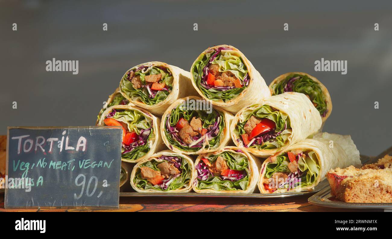 Full wrap hi-res stock photography and images - Alamy