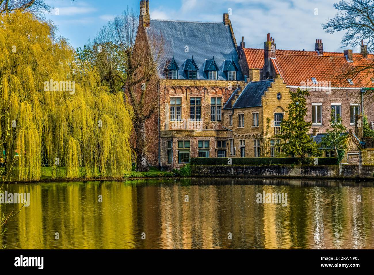 Street scenes bruge hi-res stock photography and images - Alamy