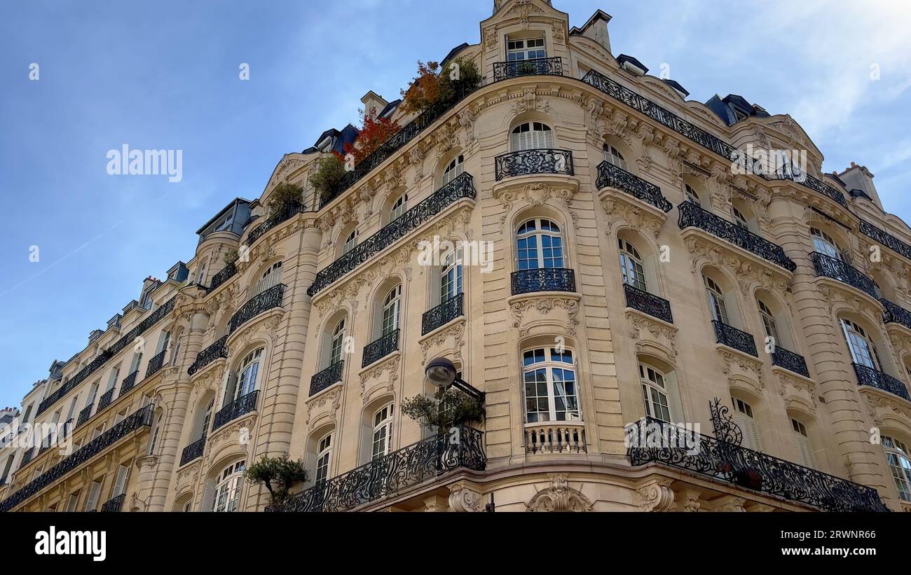 Typical street views with the exclusive mansions in Paris Stock Photo ...