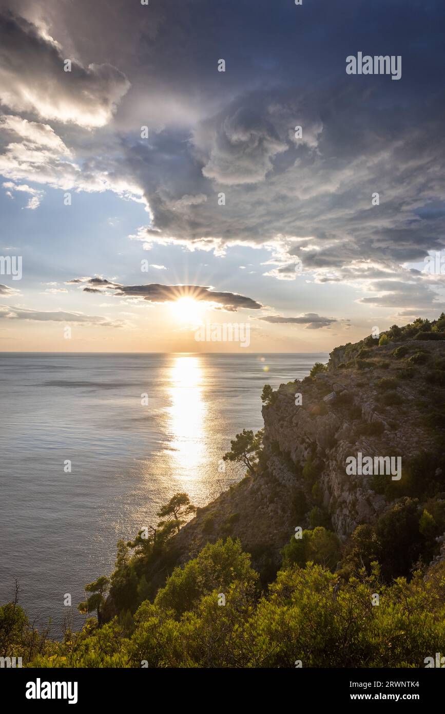 Croatia sunset sun hi-res stock photography and images - Alamy