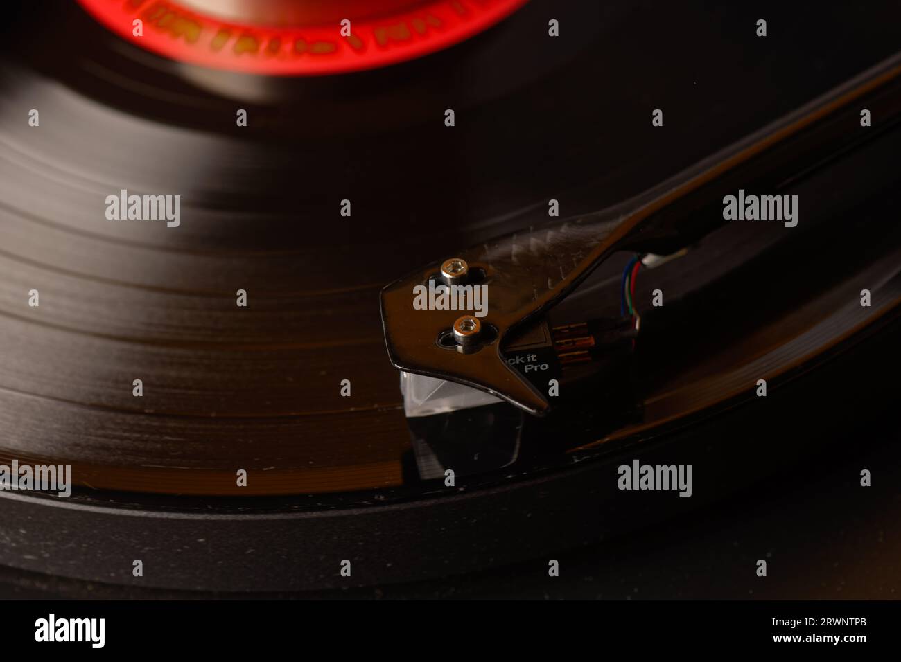 Pro-ject Debut Pro turntable and tone arm with heavy duty vinyl LP ...